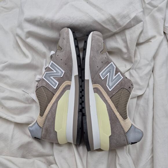 New Balance | Shoes | New Balance 996 Grey Silver Sneakers Athletic ...